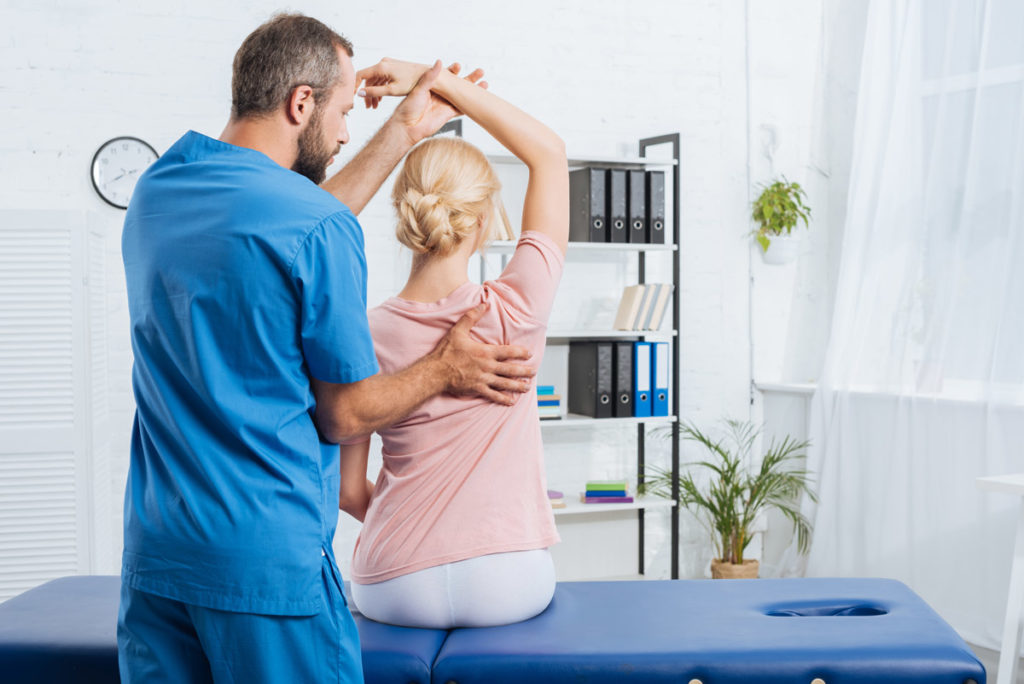 Using Physical Therapy for Pain Treatment | Advantage HCS