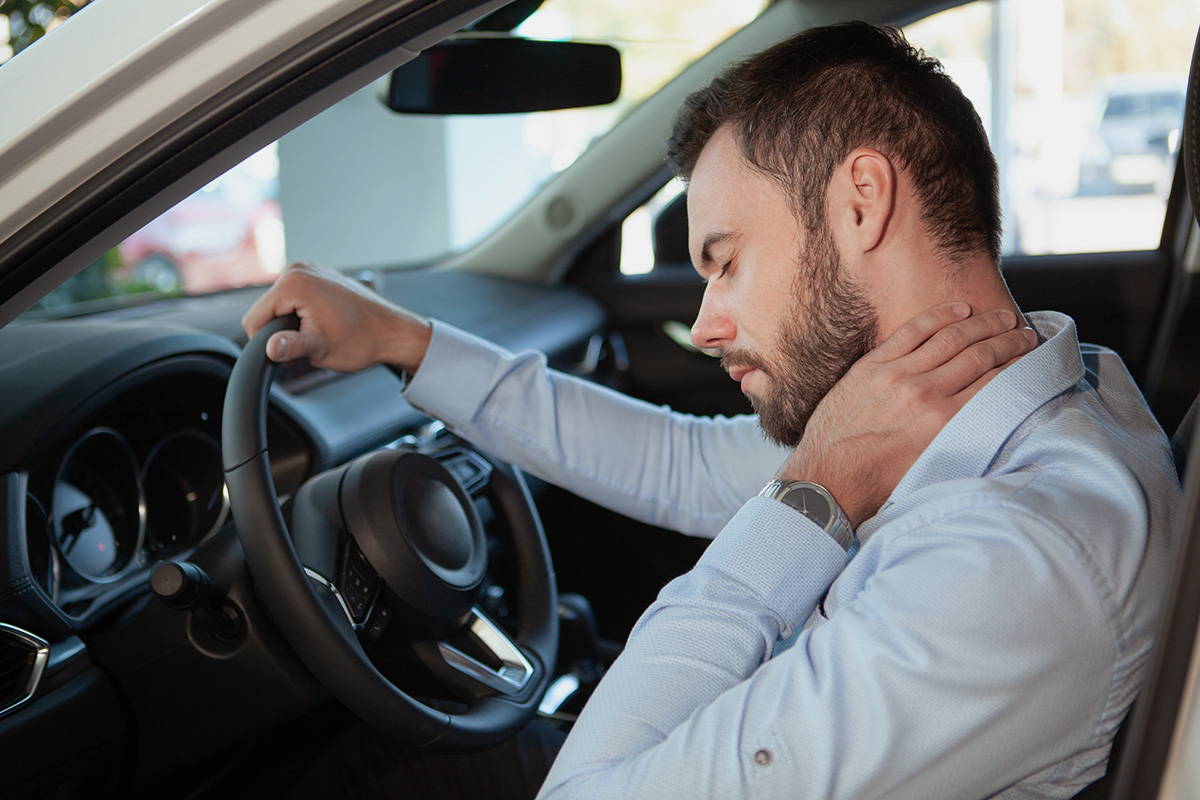 Understanding Whiplash—Symptoms, Treatment, and Recovery - Advantage ...