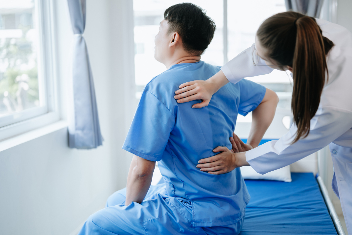 How Heavy Lifting Affects Your Back | Prevention and Care