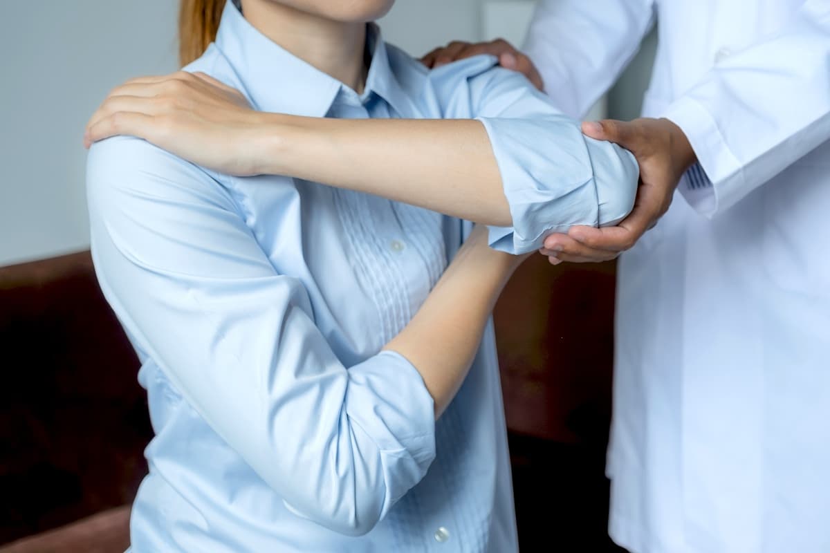 Why Your Shoulder Blades Hurt After a Collision